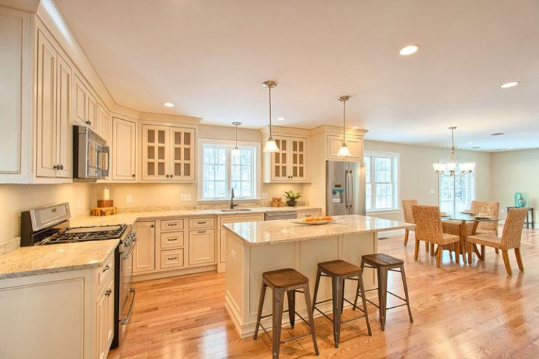 Colonial White Granite Countertops (Pictures, Cost, Pros and Cons)