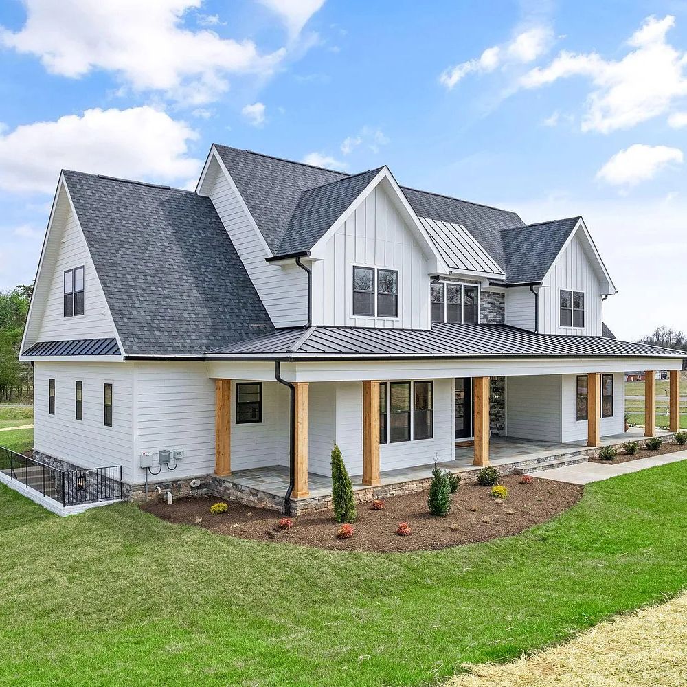 10 Beautiful Farmhouse Exteriors for Curb Appeal Inspiration