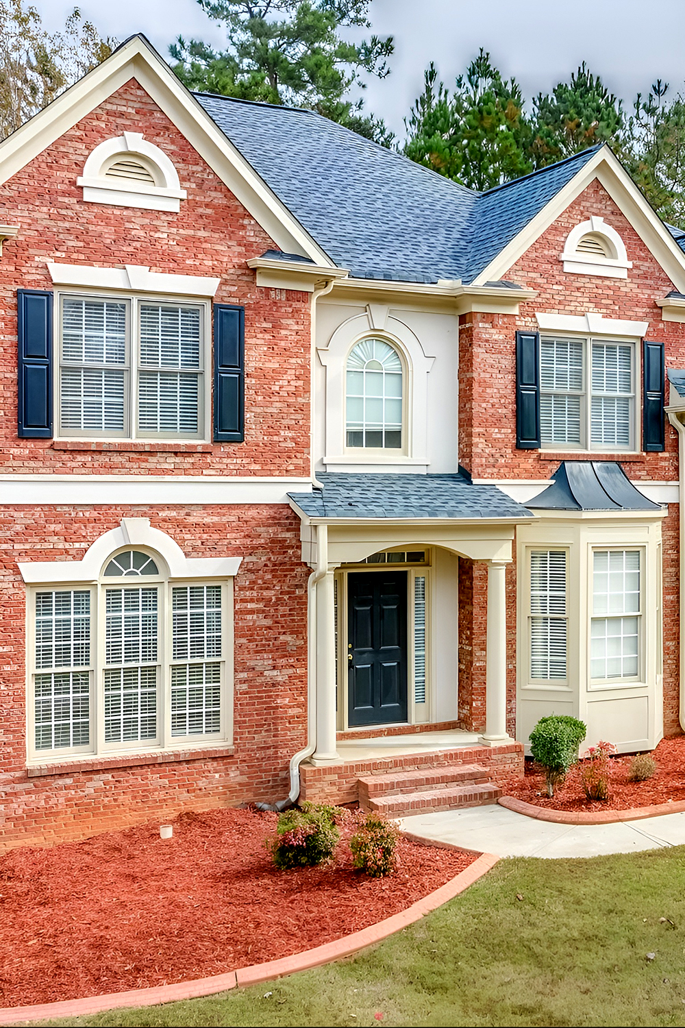 40 Stunning Red Brick House Exteriors to Inspire Your Next Home Makeover