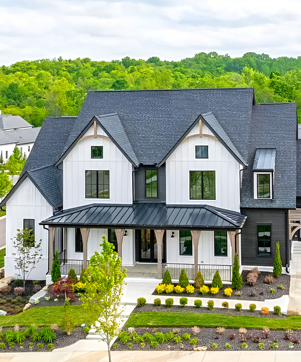 10 Beautiful Farmhouse Exteriors for Curb Appeal Inspiration