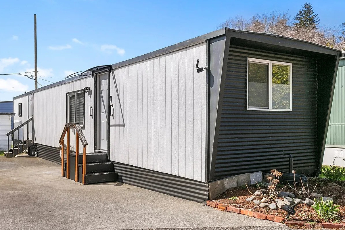 Bright, Bold, and Beautiful: Step Inside This Ultra-Inviting ...